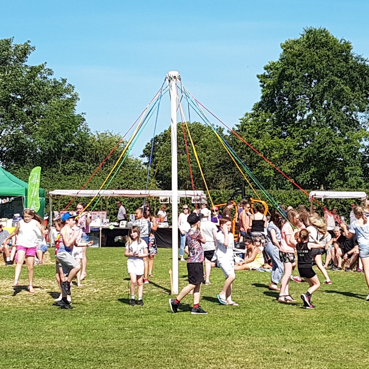 Darrington CE Primary School - Maypole Dancing